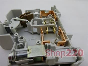 Hager SFT240 Переключатель 1-0-2 40 А фаза + ноль - цена, купить в ...